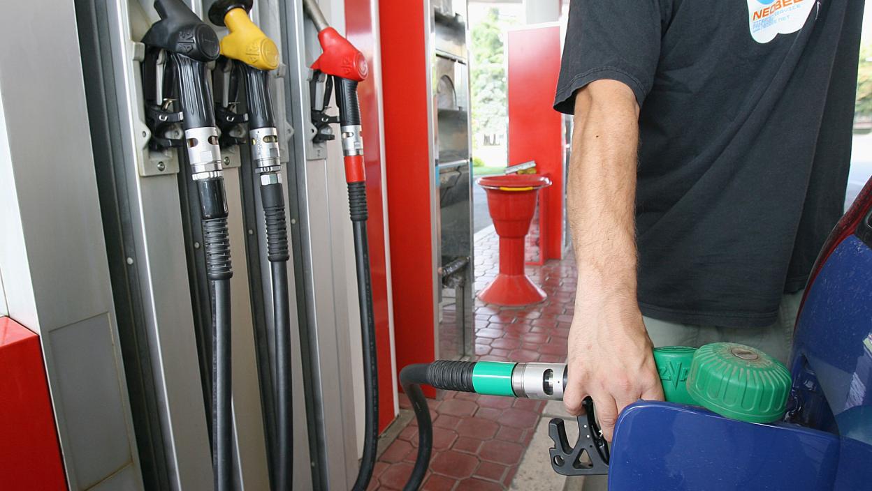 OD 1. MAJA NOVE OBAVEZE Veće akcize na kafu, alkohol, gorivo - Dnevnik